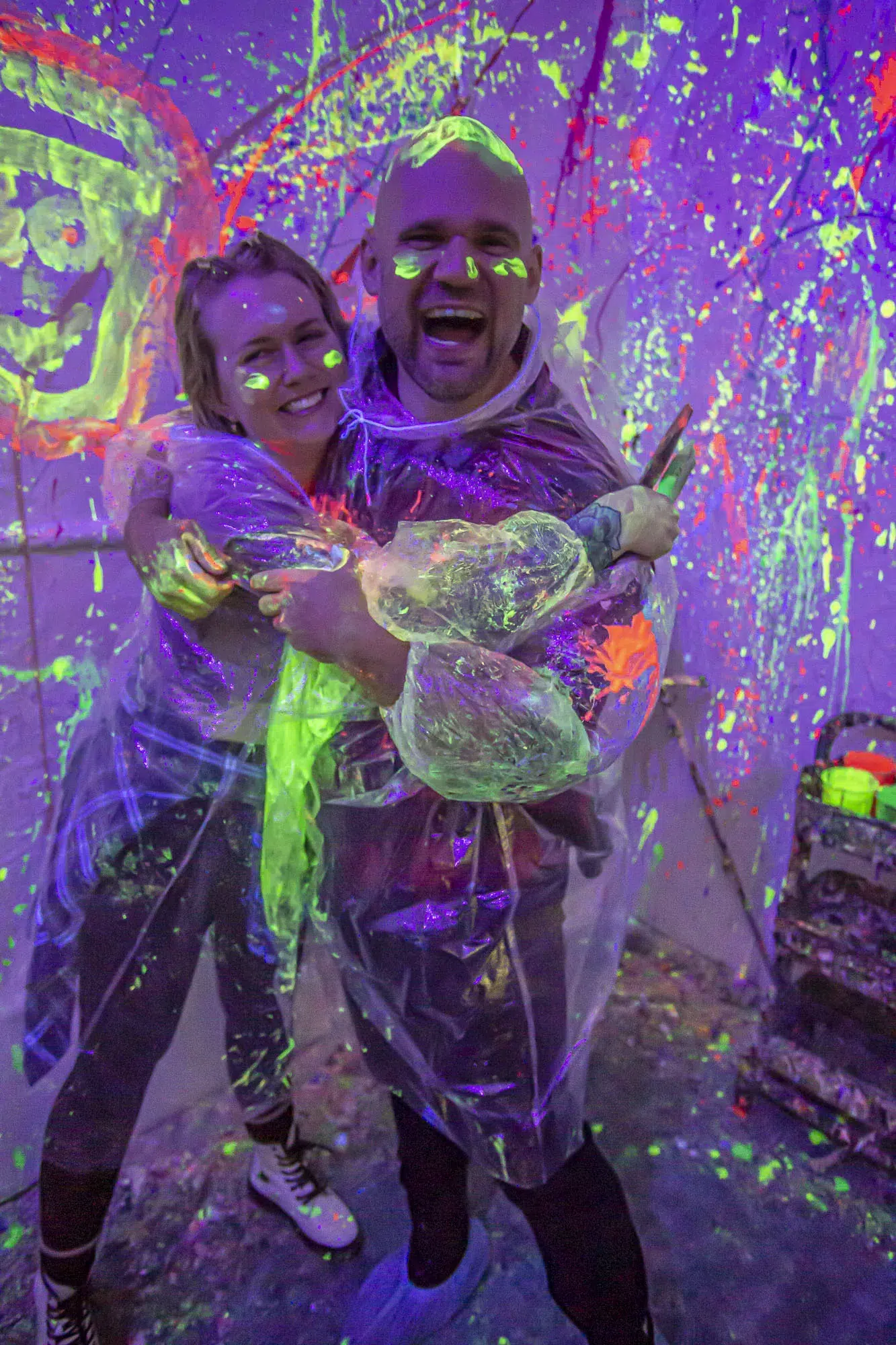 Master Splatter Paint Techniques for Beginners - Brainy Actz Escape Rooms