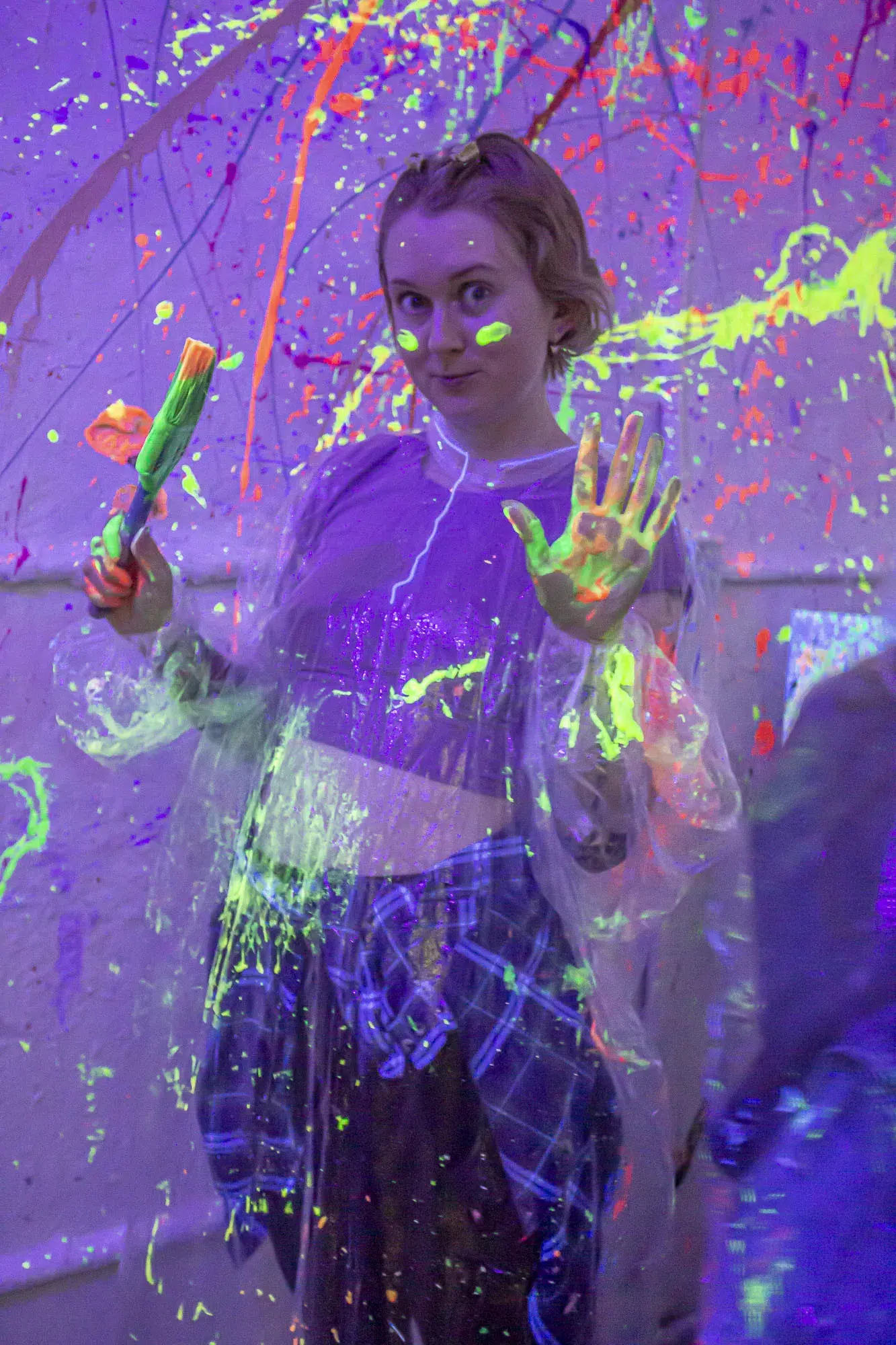 Master Splatter Paint Techniques for Beginners - Brainy Actz Escape Rooms